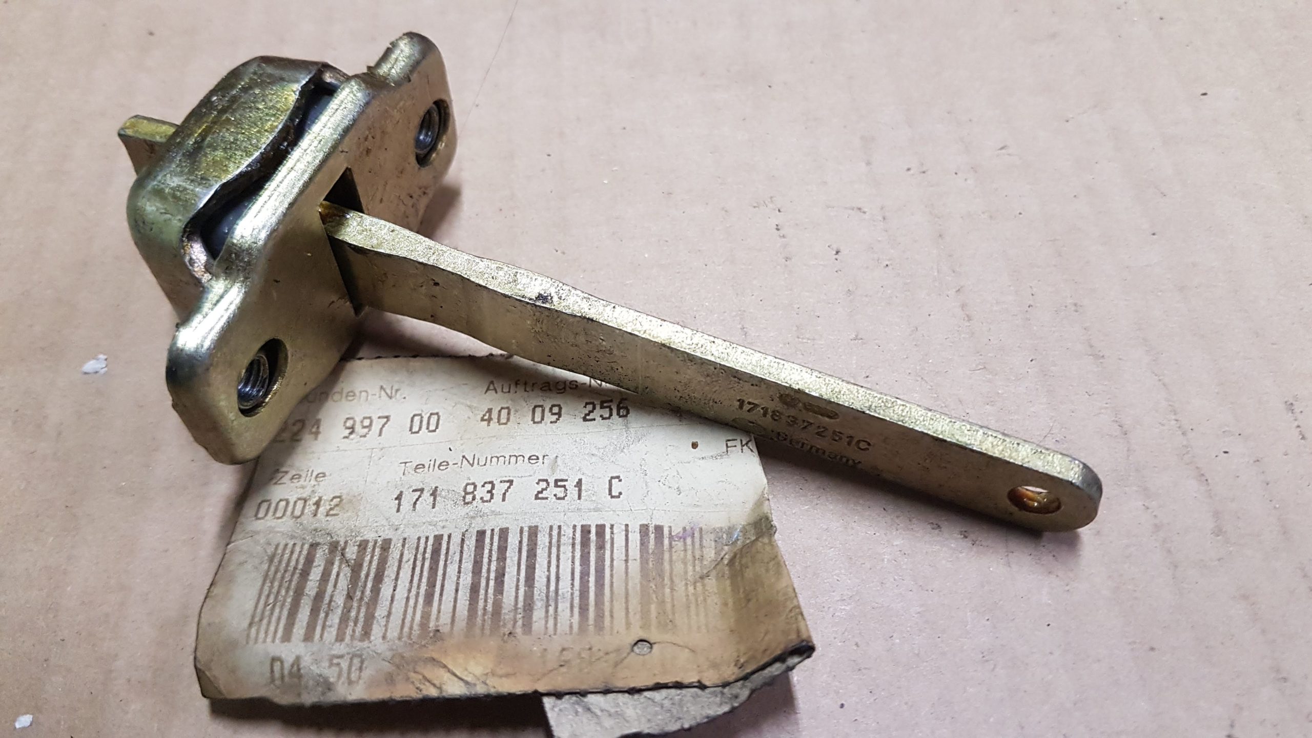 171837251C Door check rod | HERITAGE STOCKS - Original Parts