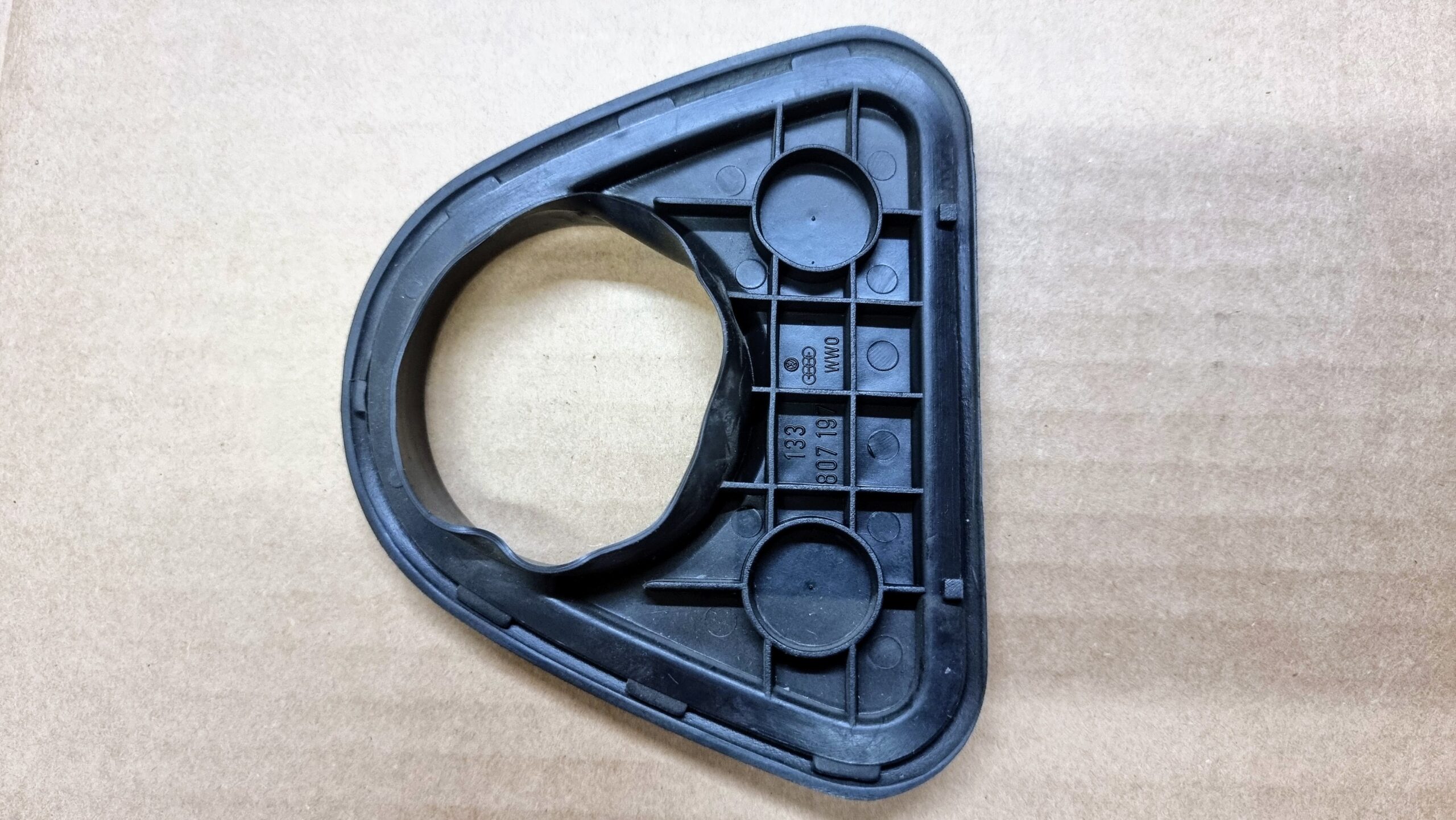 133807197 Seal, front bumper | HERITAGE STOCKS - Original Parts