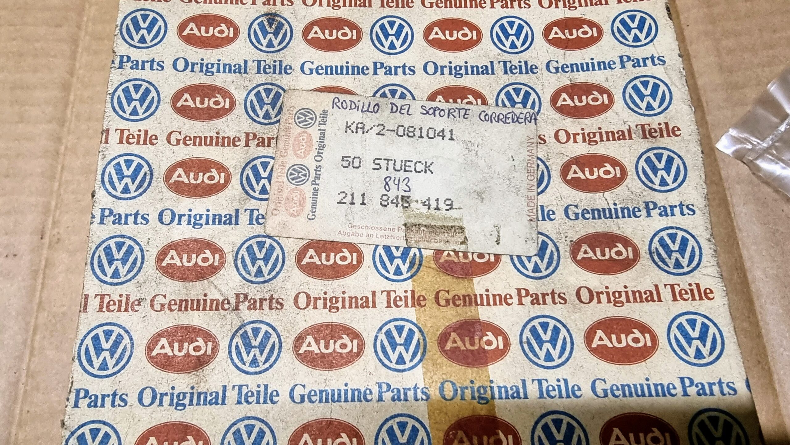 211843419 Roller sliding door | HERITAGE STOCKS - Original Parts