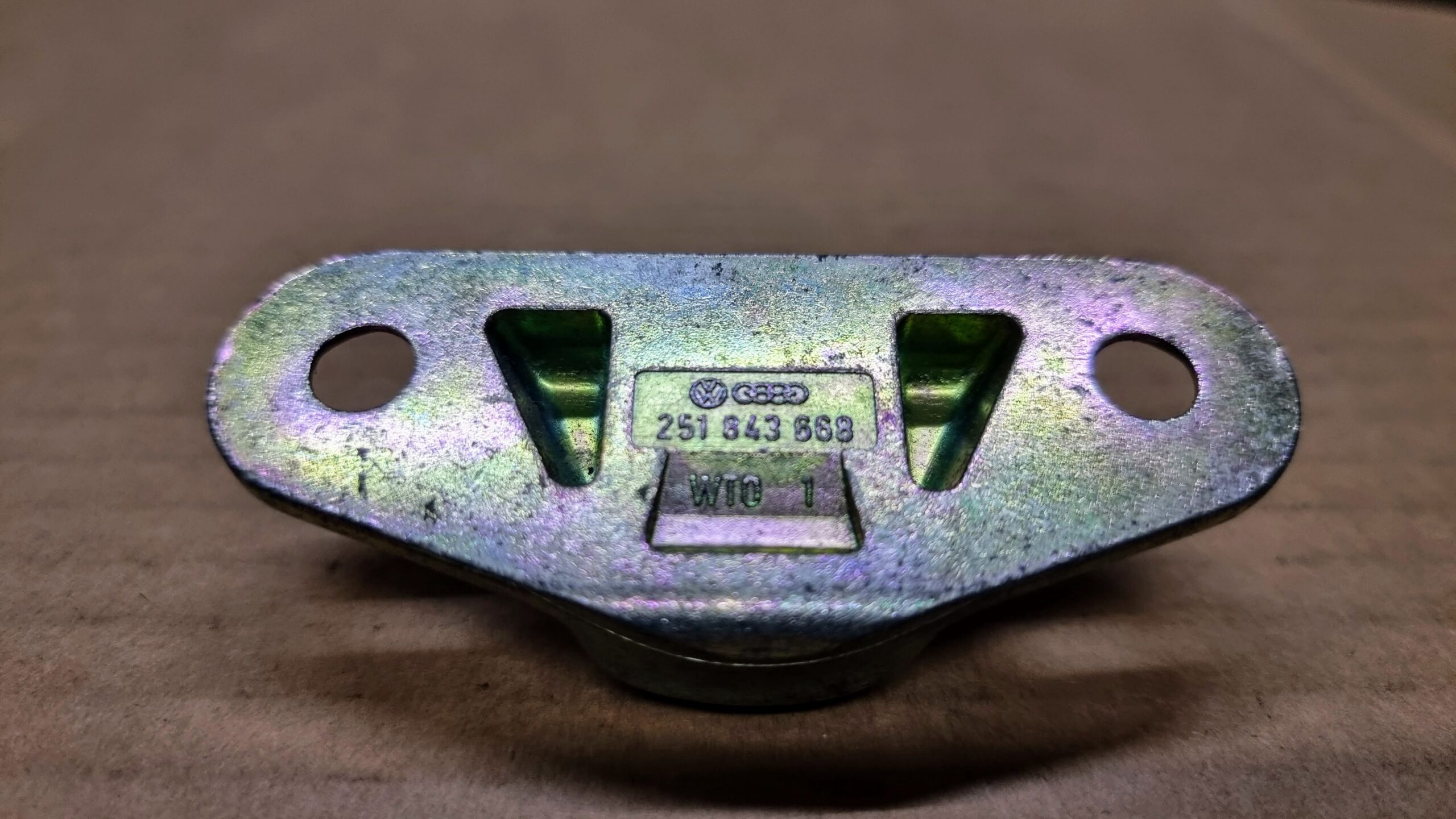 251843668 Catch plate | HERITAGE STOCKS - Original Parts