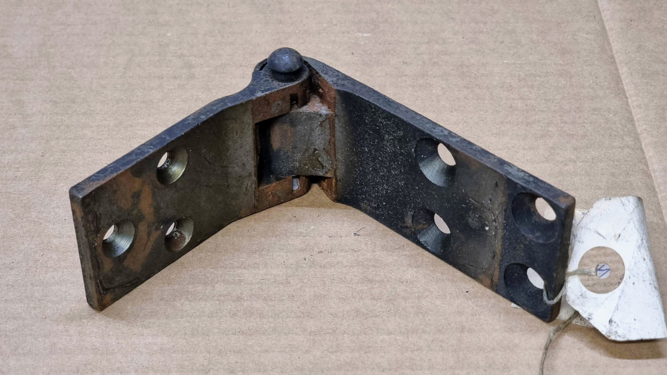 211831401 Door hinge | HERITAGE STOCKS - Original Parts