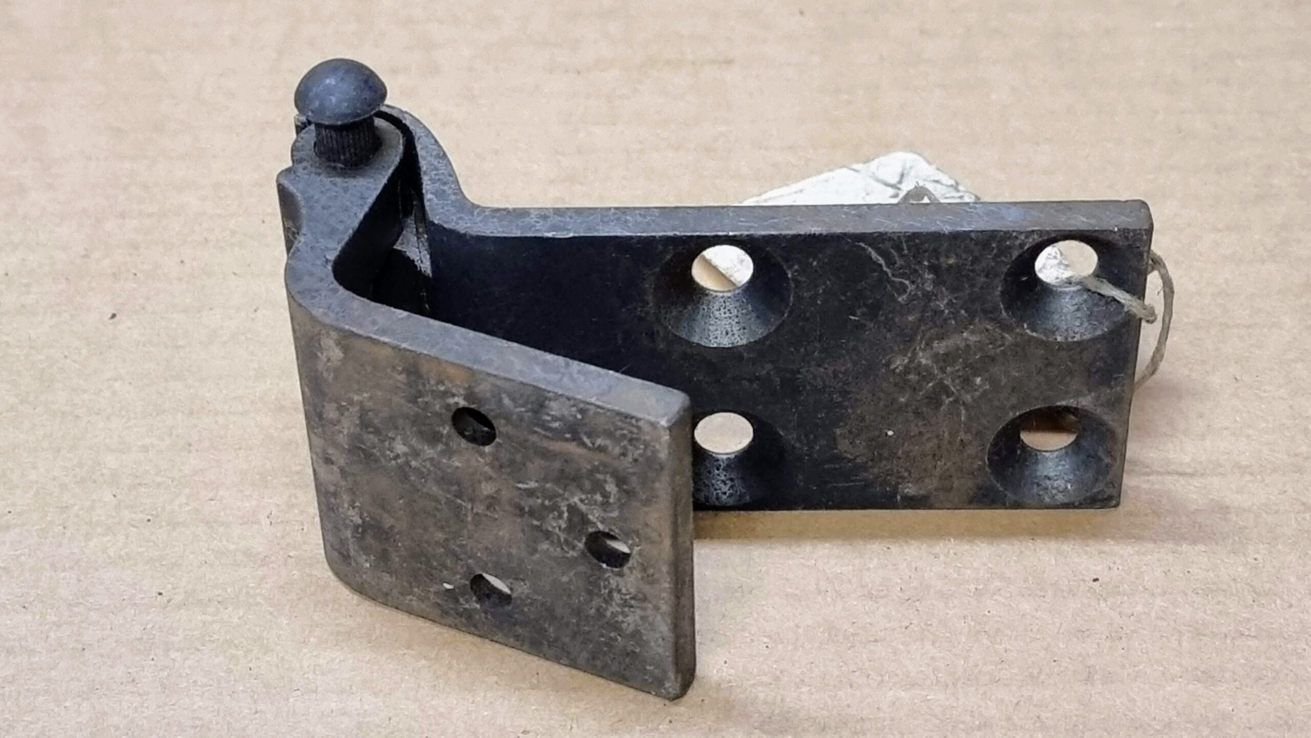 211831411 Door hinge | HERITAGE STOCKS - Original Parts