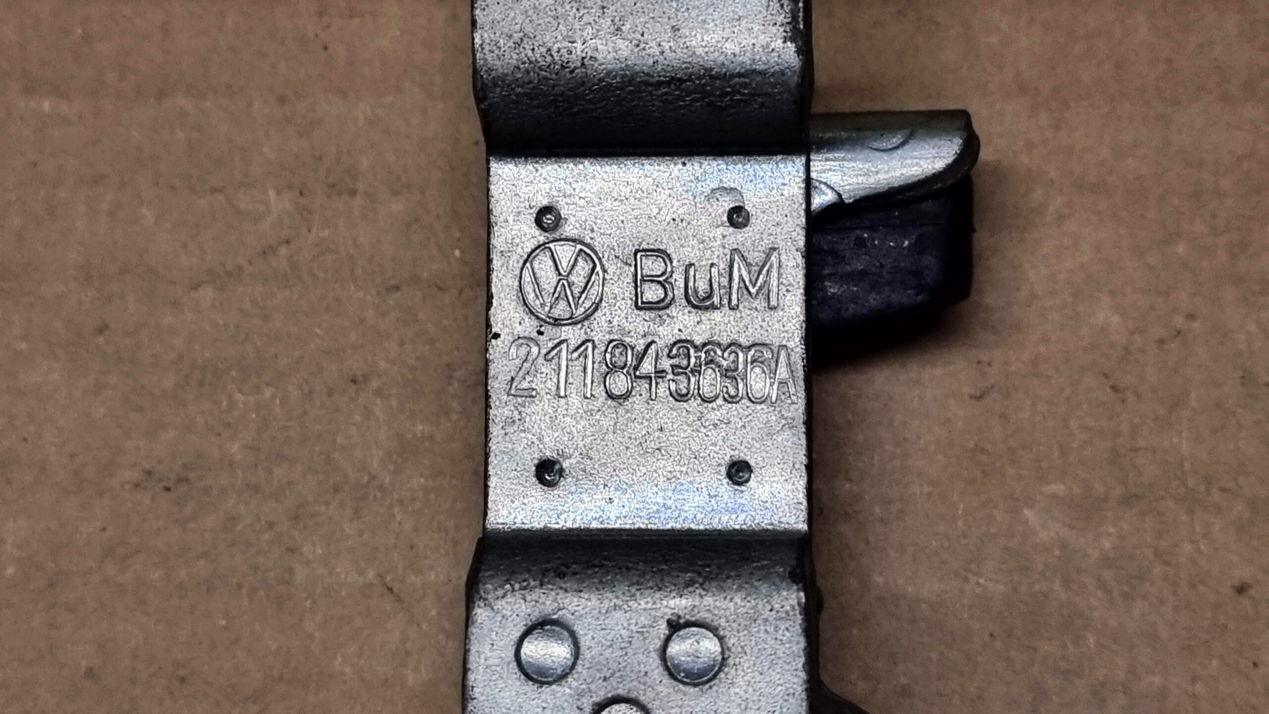 211843636A Striker plate | HERITAGE STOCKS - Original Parts