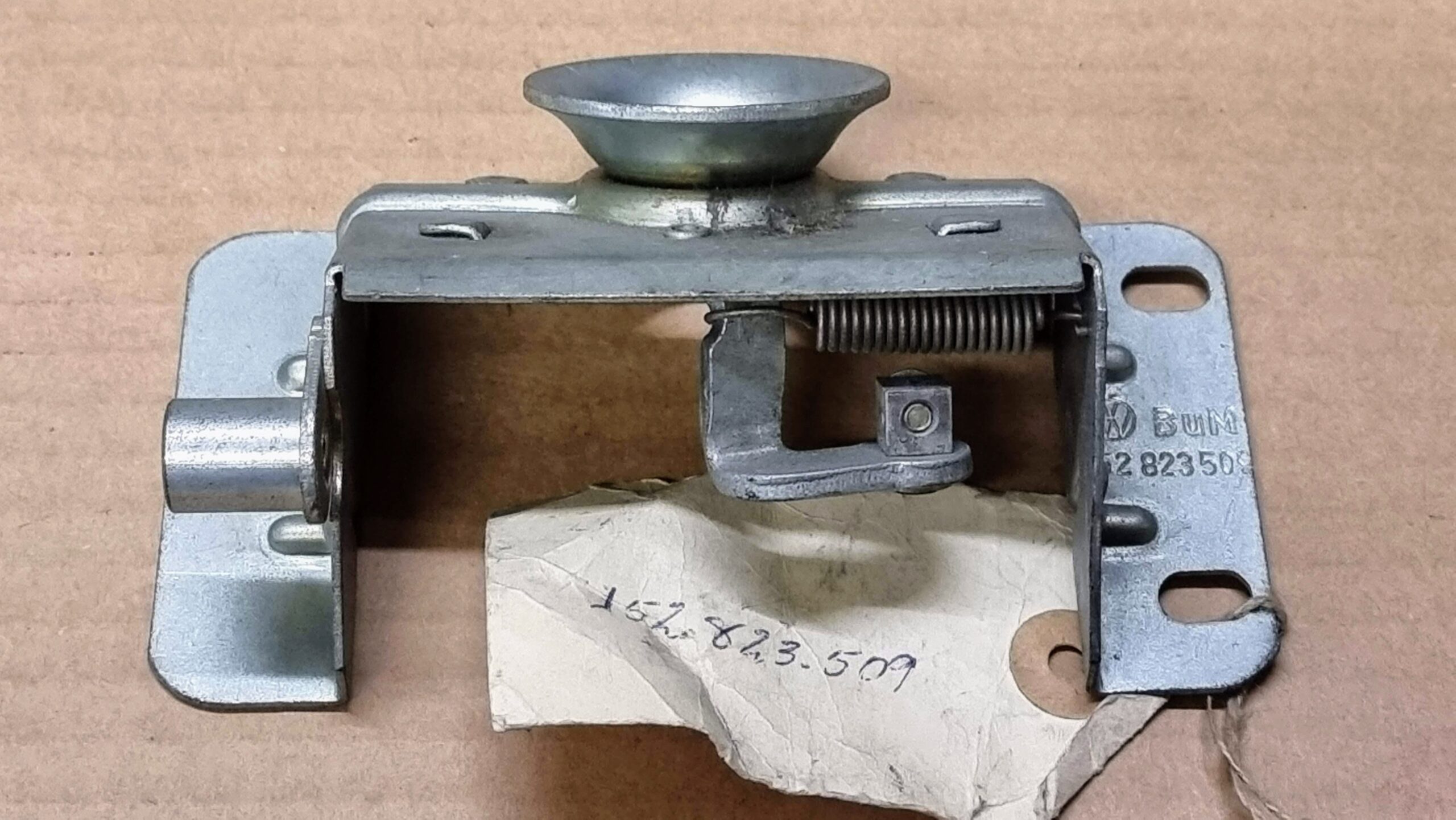 152823509 Lock on apron | HERITAGE STOCKS - Original Parts