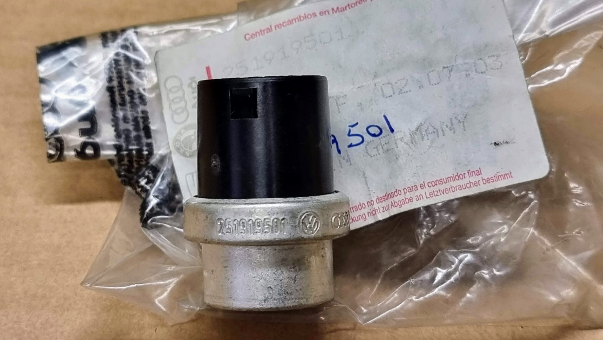 251919501 Temp sensor | HERITAGE STOCKS - Original Parts