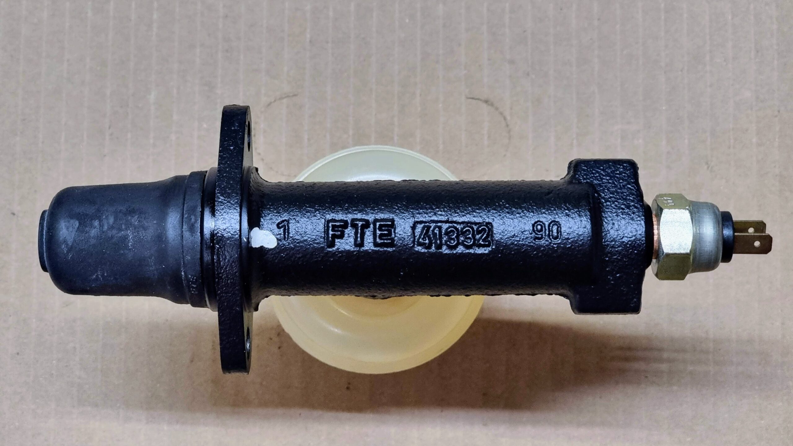 211611011J Brake cylinder | HERITAGE STOCKS - Original Parts