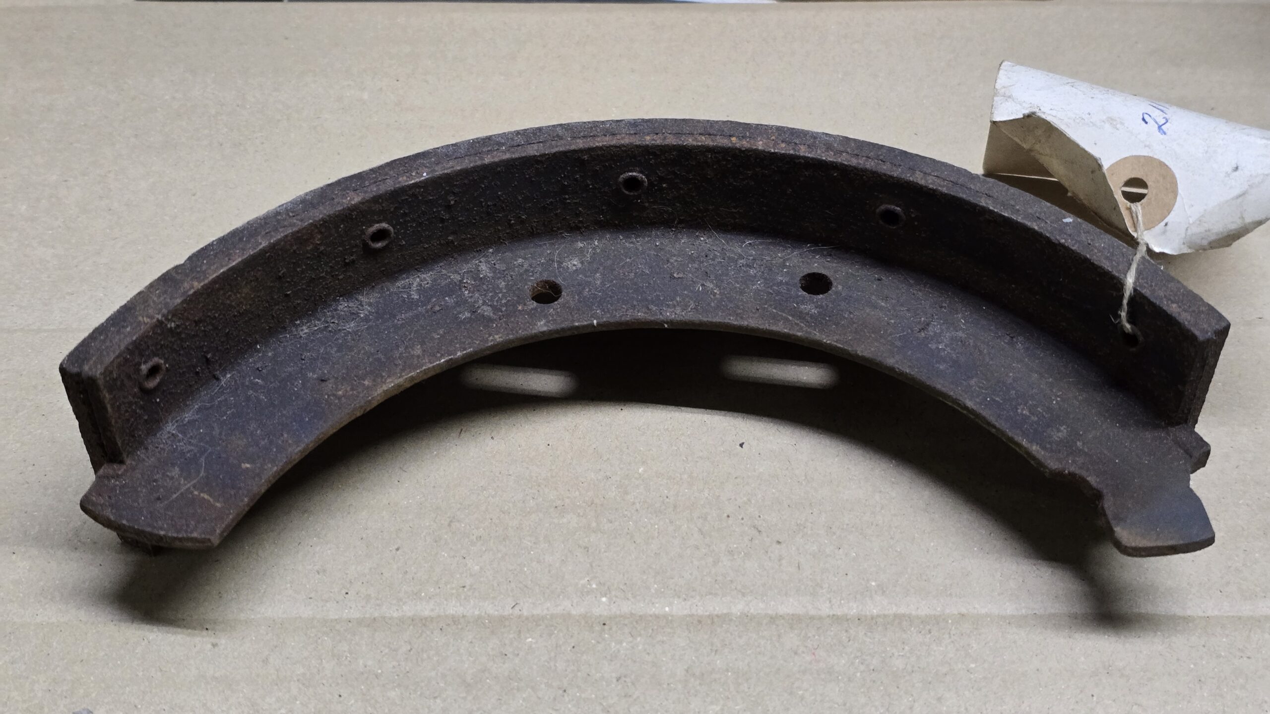 211609237B Brake shoe 50 | HERITAGE STOCKS - Original Parts