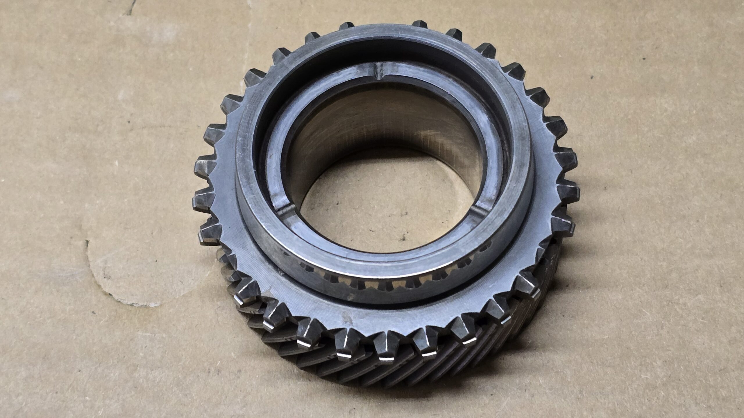 094311153C Gear 5th Z=49 | HERITAGE STOCKS - Original Parts